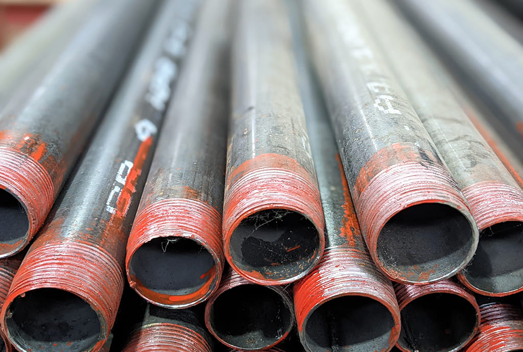 Steel pipes Ø 42.2 x 3.56 mm with wire and socket | Solines