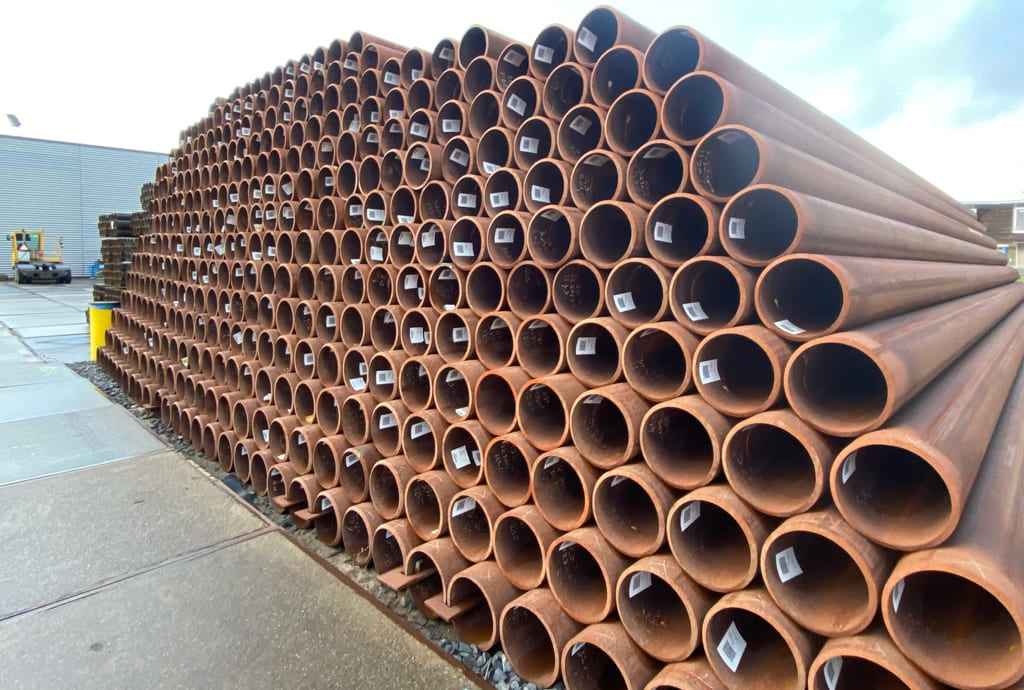 Steel tubes Ø 323,9 x 17,50 mm - Steel quality X52 | Solines