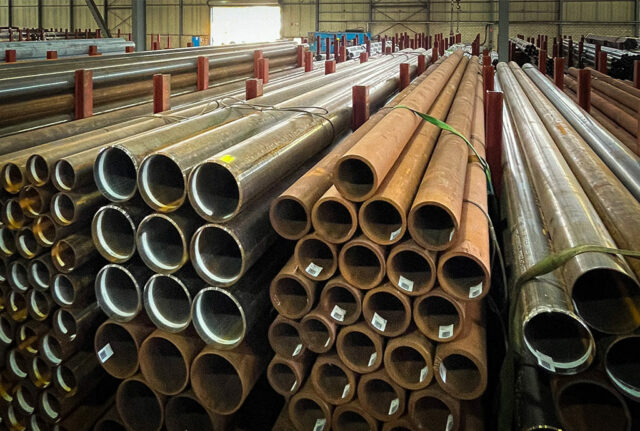 Seamless steel pipes Ø 273.0 x 30.00 millimeters | Solines