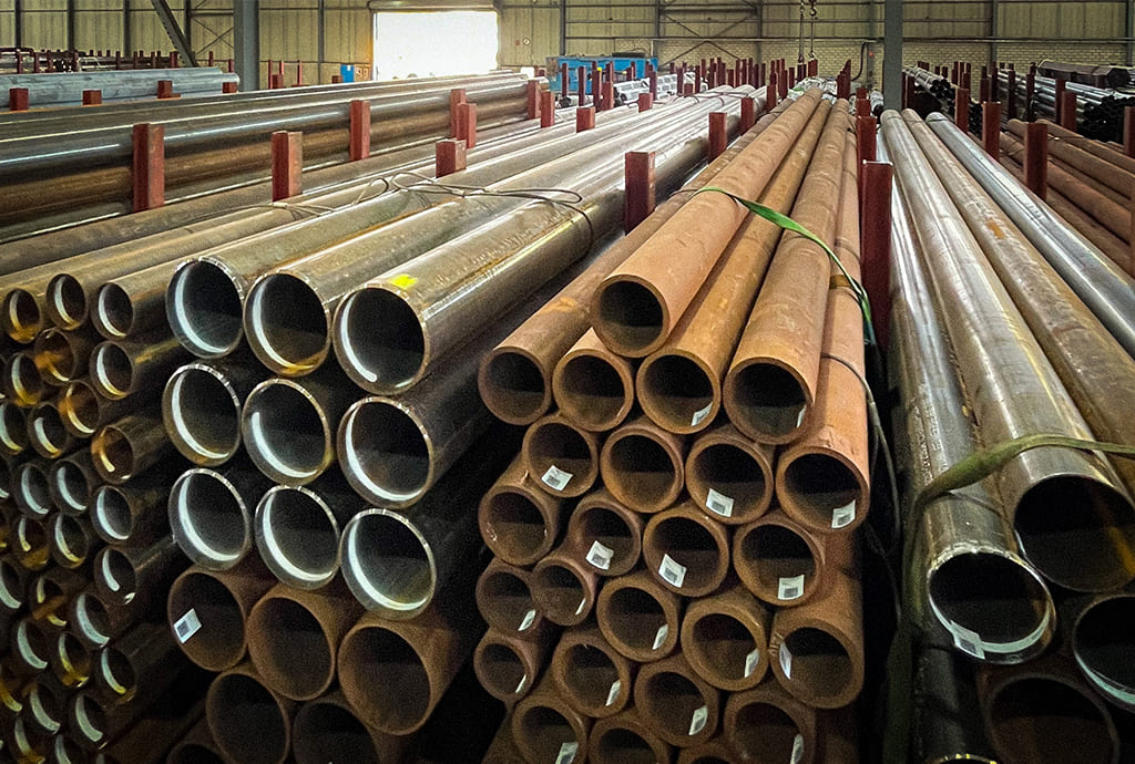 Seamless steel pipes Ø 273.0 x 30.00 millimeters | Solines