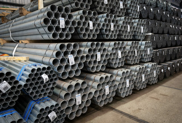 23 Tons of galvanized tubes Ø 114.3 x 3.25 mm | Solines BV
