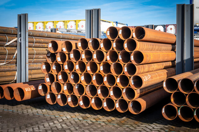 800 meters of steel tubes – Size Ø 273.0 × 5.60 millimeters