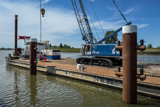Steel mooring posts Ø 1016,0 for a project in Krimpenerwaard